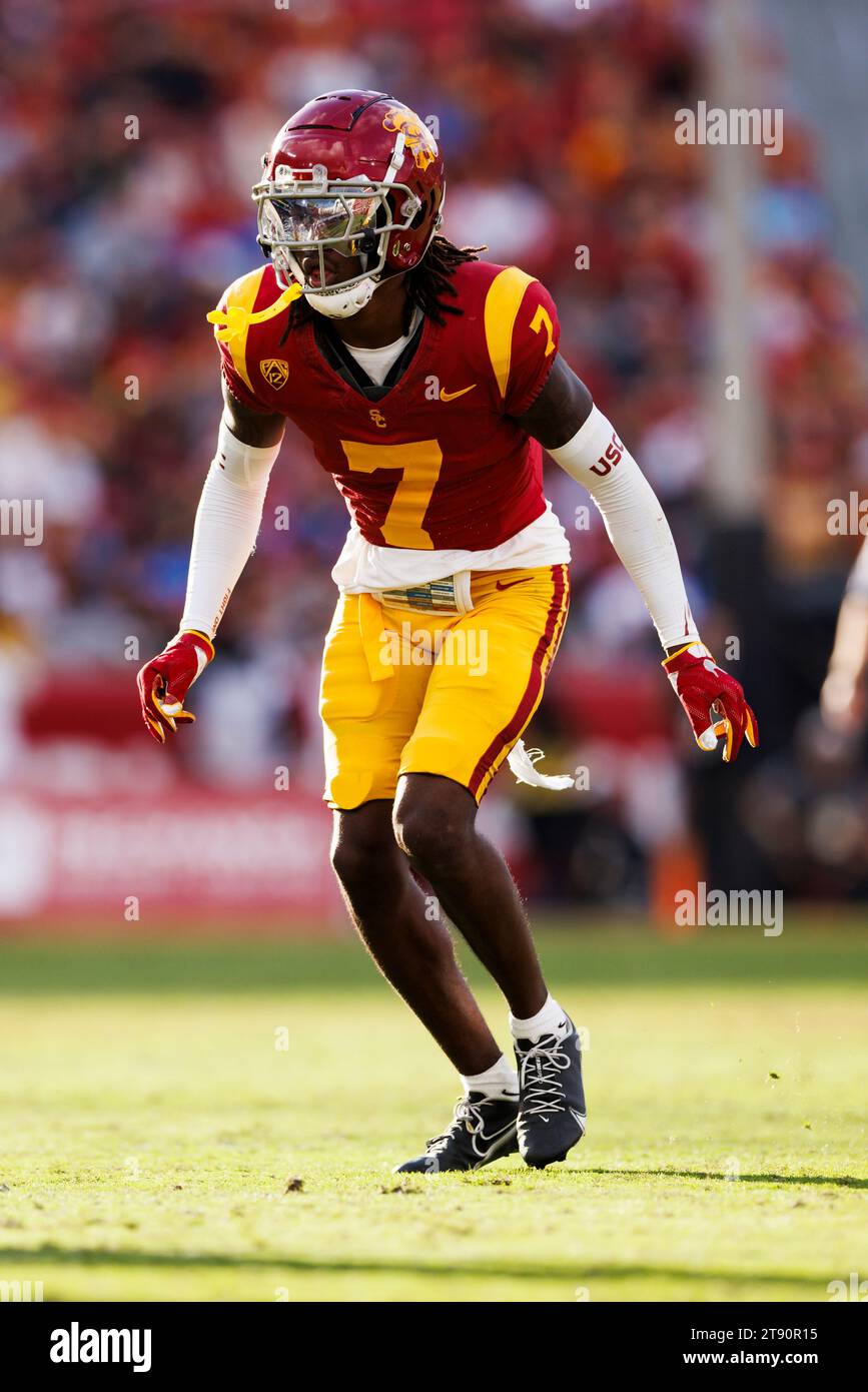 USC Trojans safety Calen Bullock (7) defends in coverage during an NCAA ...