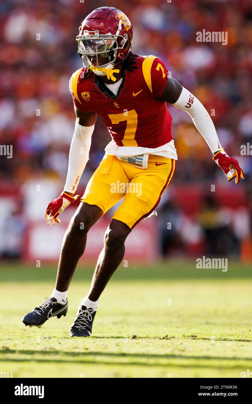 USC Trojans safety Calen Bullock (7) defends in coverage during an NCAA ...