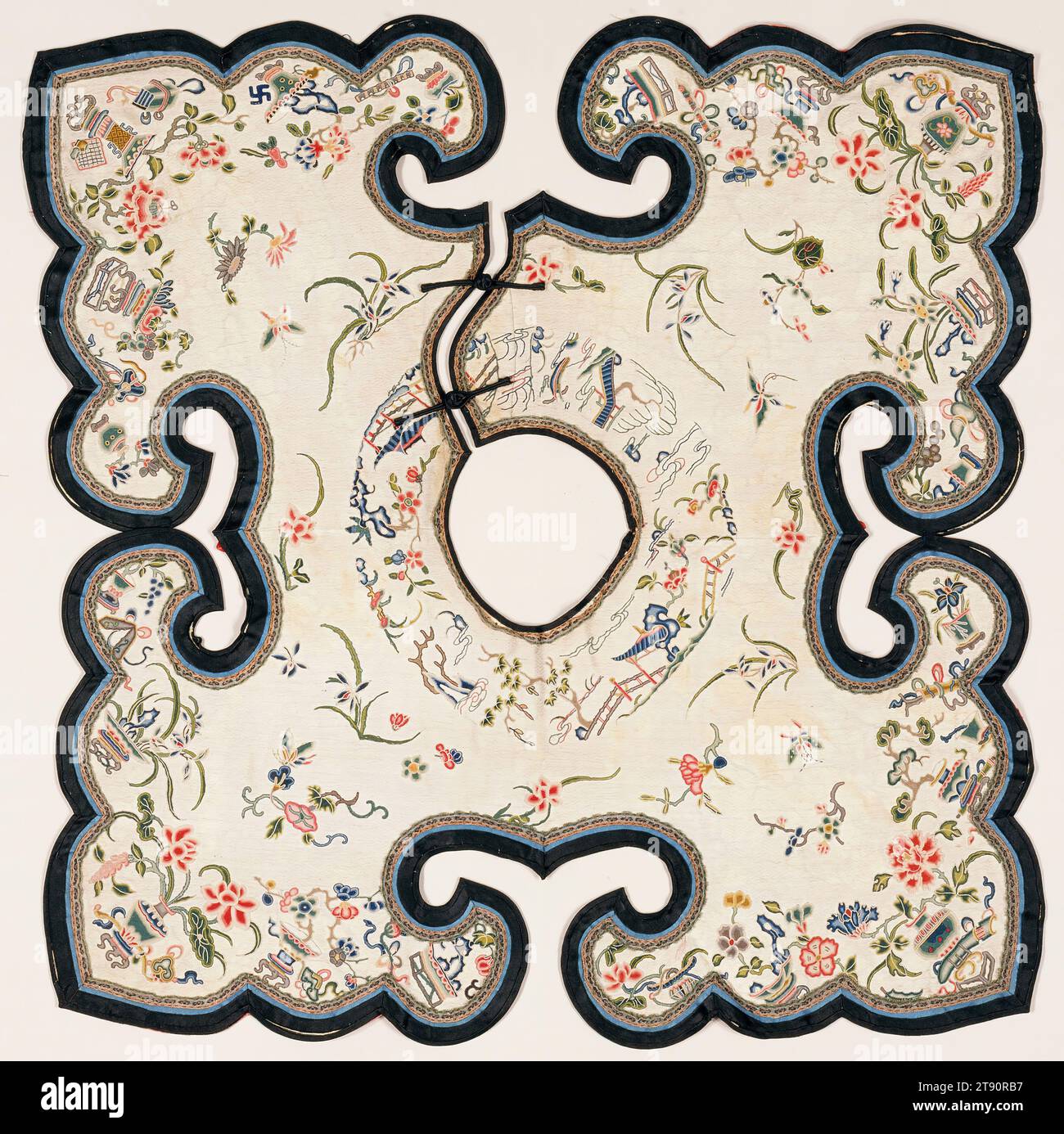 Square shaped collar hi-res stock photography and images - Alamy