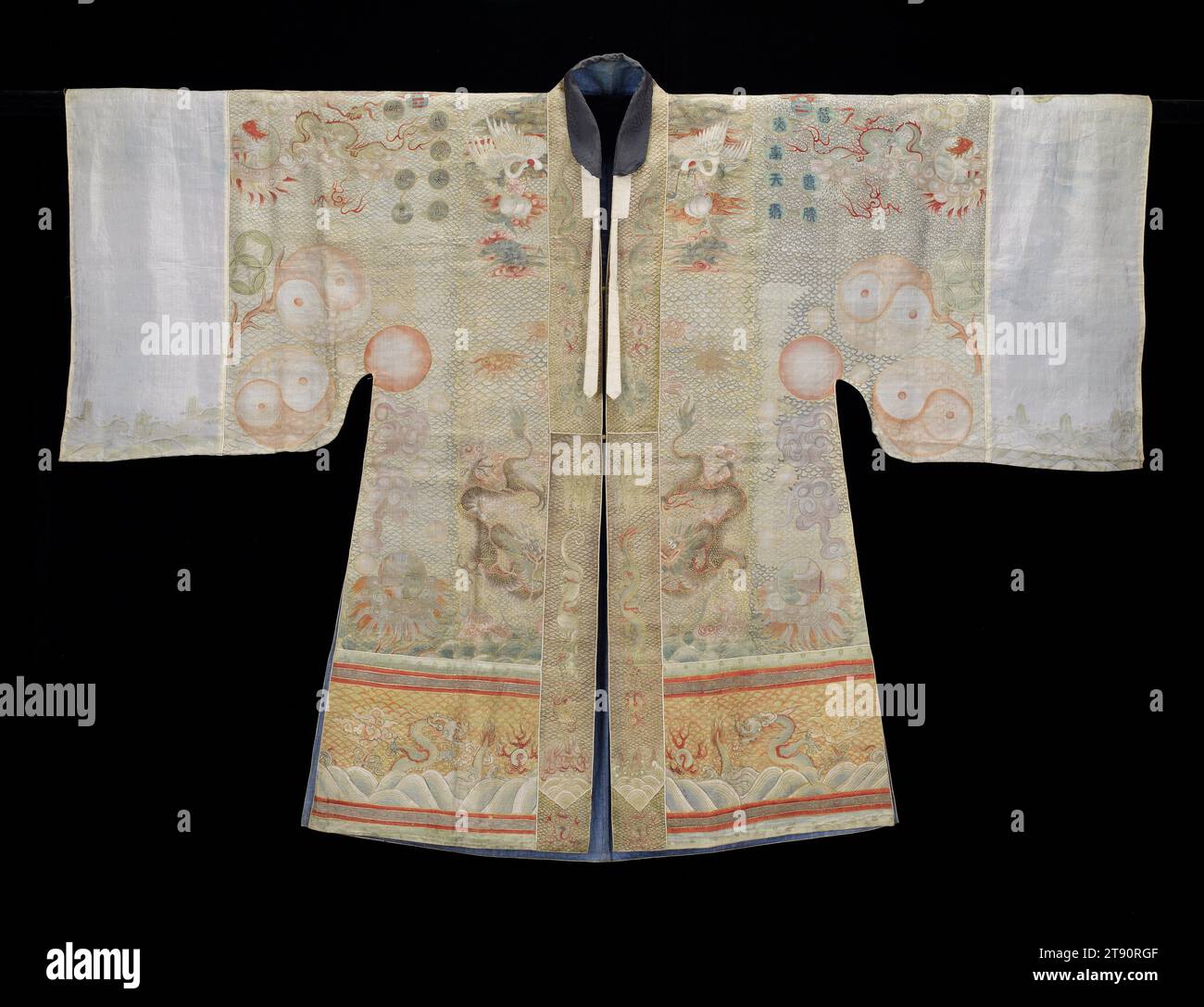 Daoist priest's robe, 19th century, L.56 5/8 in; 54 in, silk, cotton ...