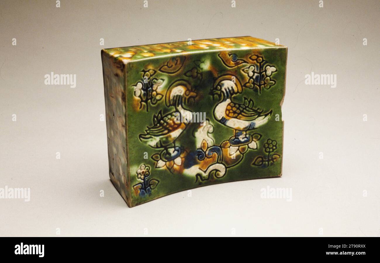 Head Rest, 618-906, 2 1/4 in. (5.72 cm), Sancai ware Stoneware with ...