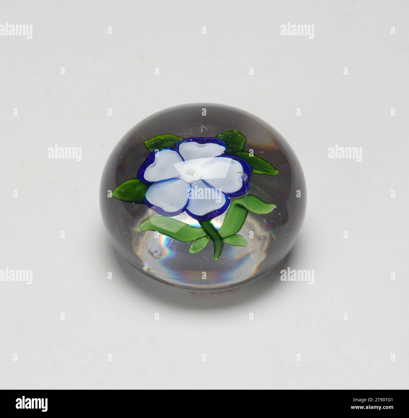 Paperweight, 19th century, Baccarat Glass Works, 1 3/4 x 2 5/8 x 2 5/8 ...