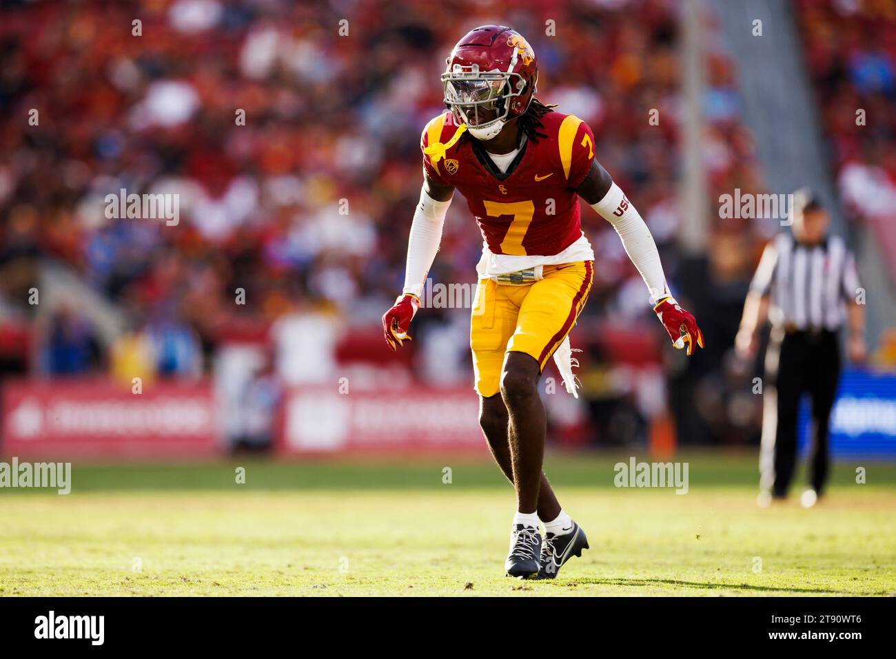 USC Trojans safety Calen Bullock (7) defends in coverage during an NCAA ...