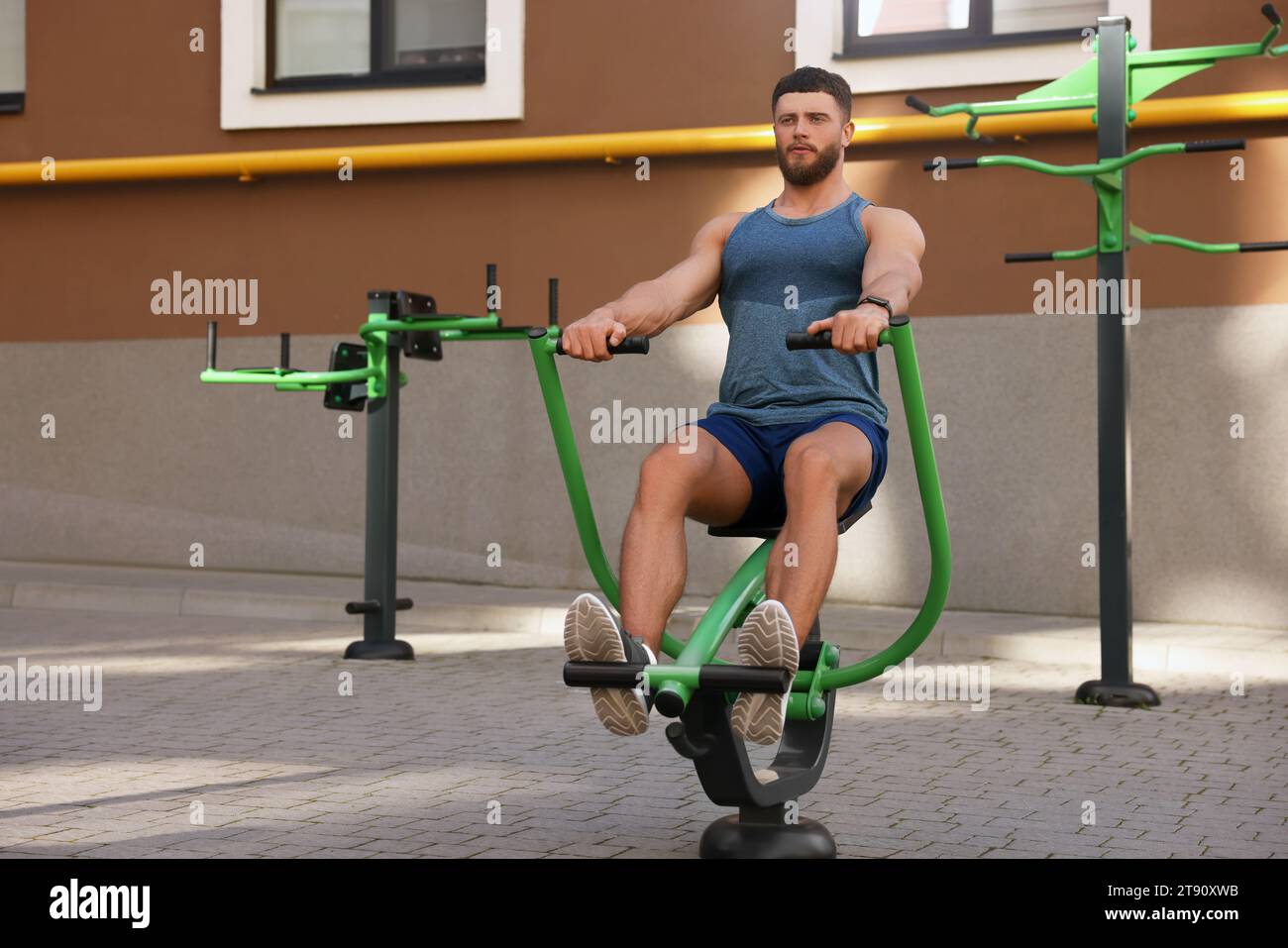 Man training on rowing hi-res stock photography and images - Alamy