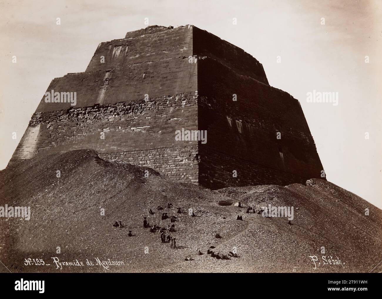 Pyramide 1 hi-res stock photography and images - Alamy