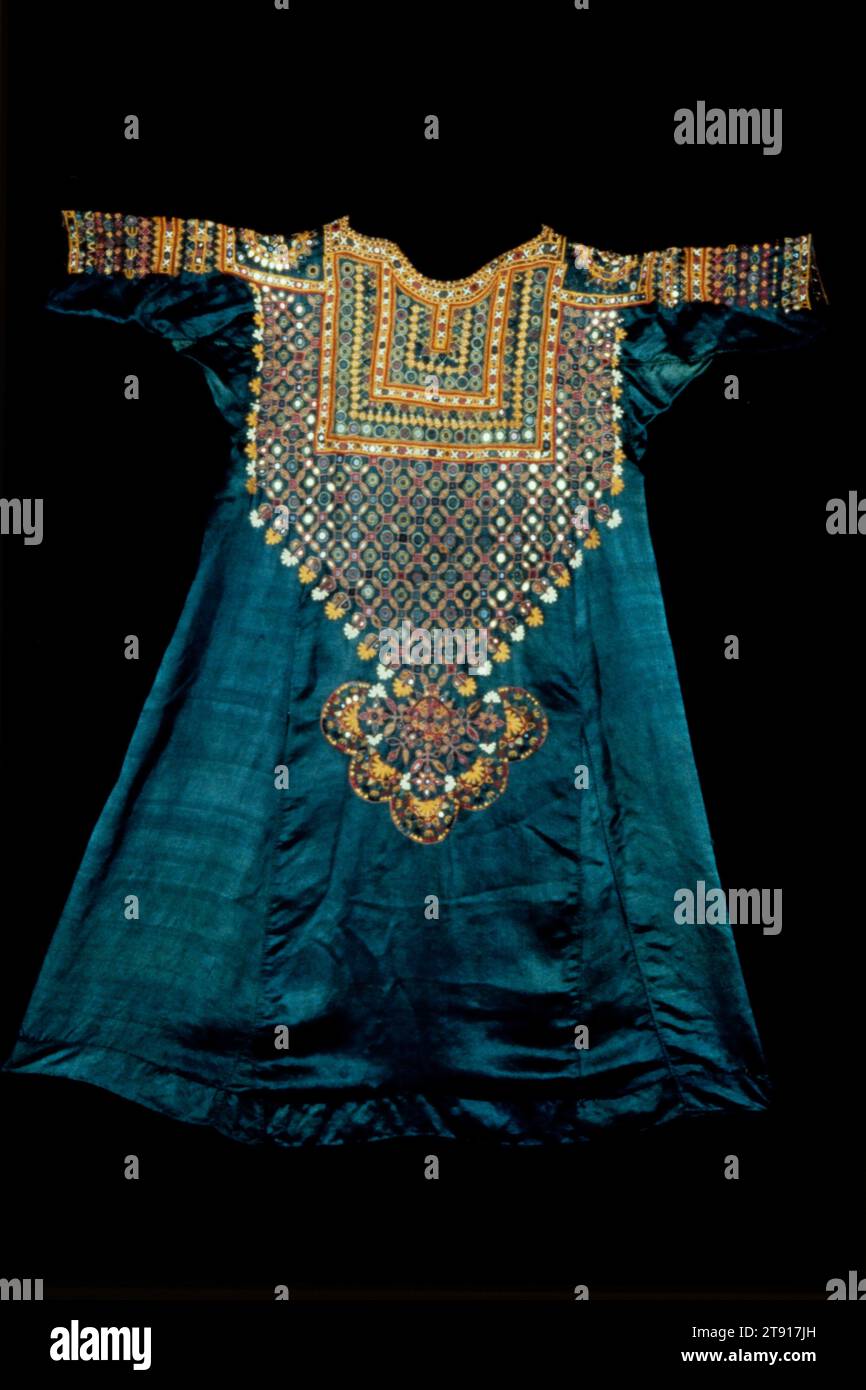 Small mirror discs hi-res stock photography and images - Alamy