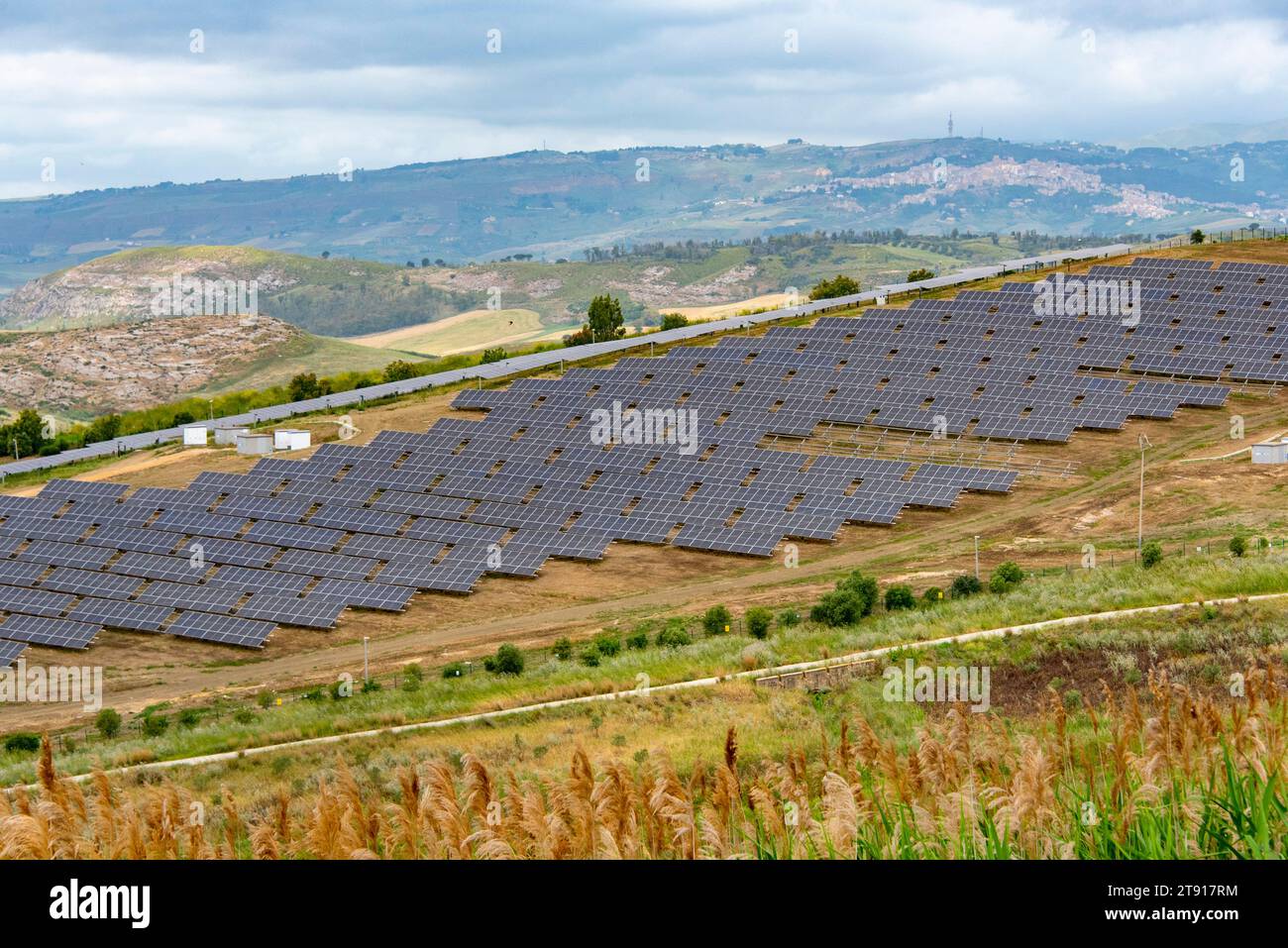 Italy solar energy alternative hi-res stock photography and images - Alamy