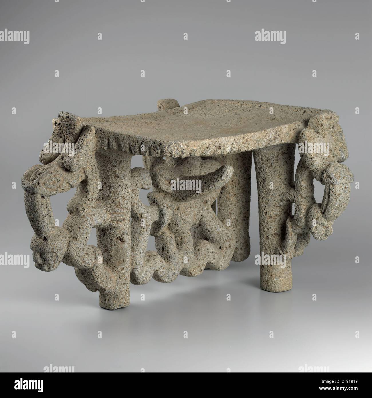 Flying panel metates hi-res stock photography and images - Alamy