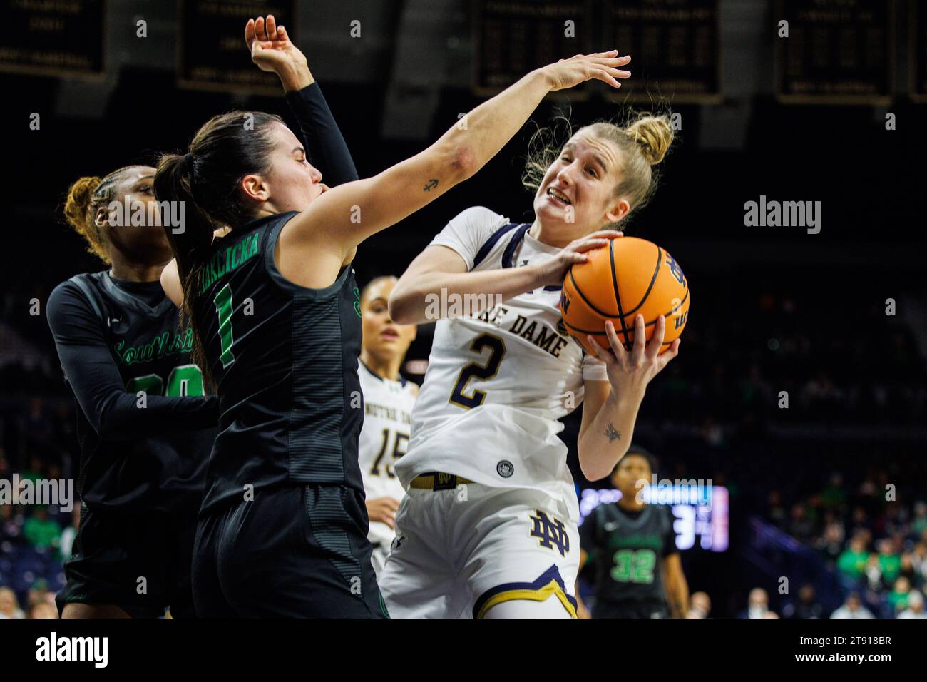 South Bend, Indiana, USA. 21st Nov, 2023. Notre Dame guard Emma Risch ...