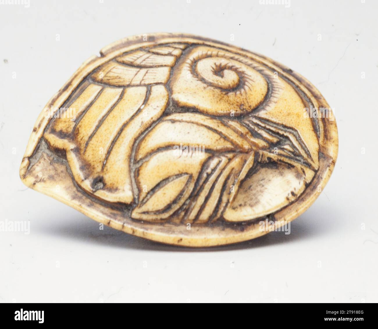 Netsuke awabi shell hi-res stock photography and images - Alamy