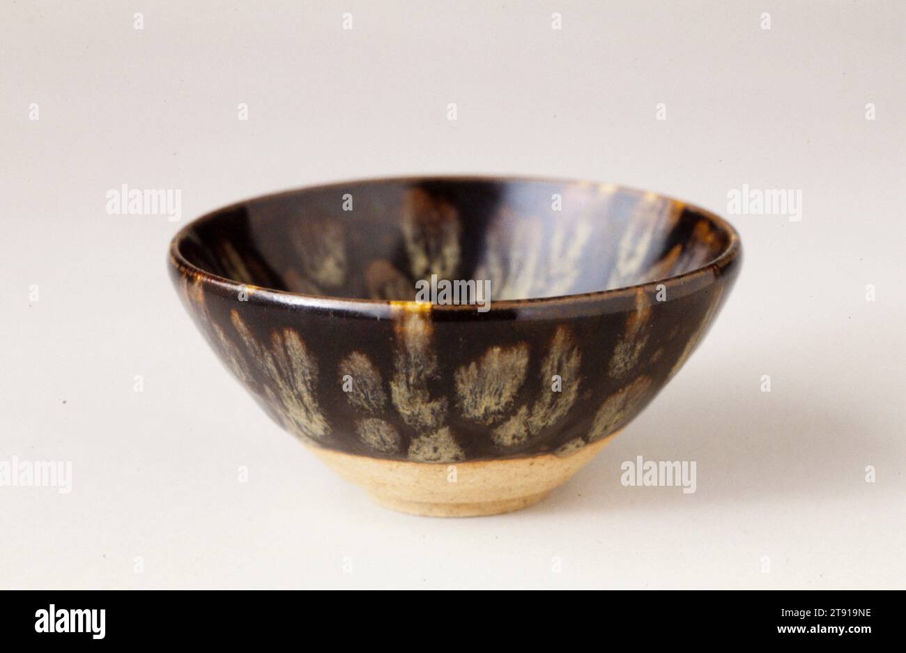 Glaze resist hi-res stock photography and images - Alamy