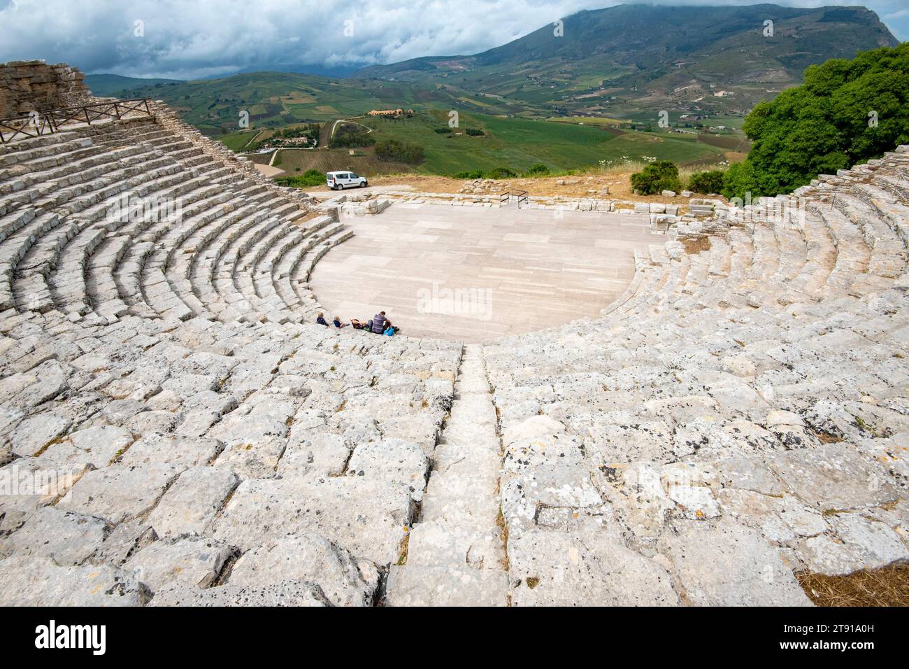 Theater of segesta hi-res stock photography and images - Alamy