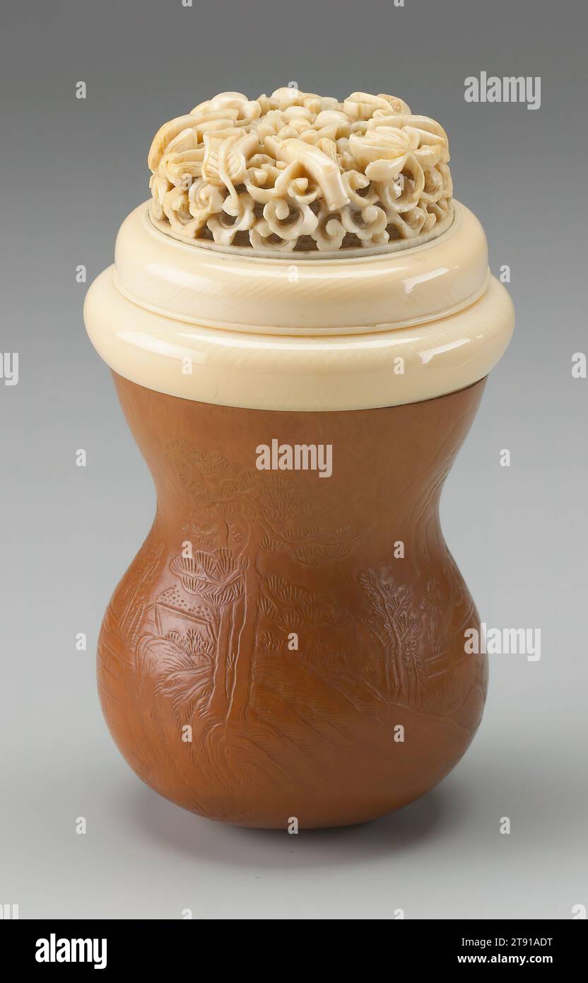 Cricket container hi-res stock photography and images - Alamy