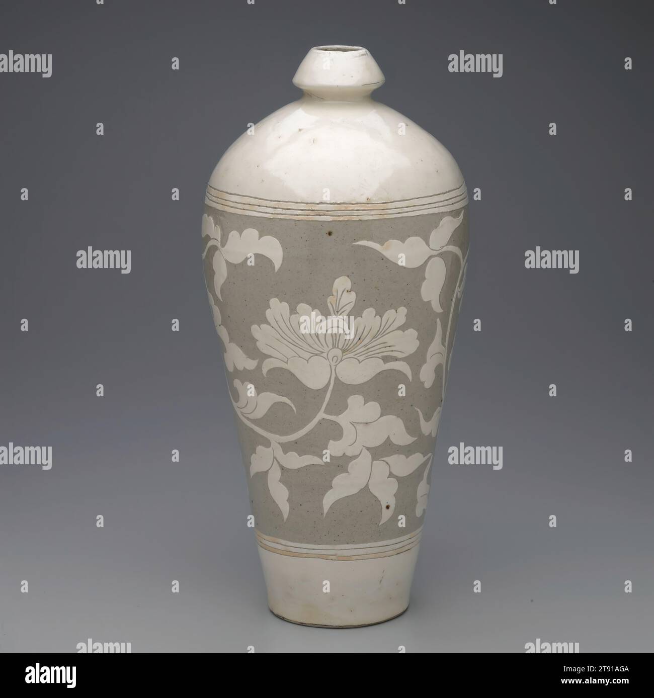 Vase, late 13th century, 5-3/4 x 6-13/16 x 6-13/16 in. (14.6 x 17.3 x ...