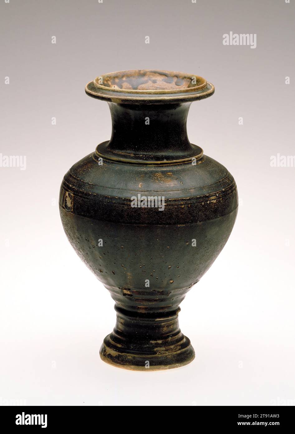 Khmer ware stoneware hi-res stock photography and images - Alamy