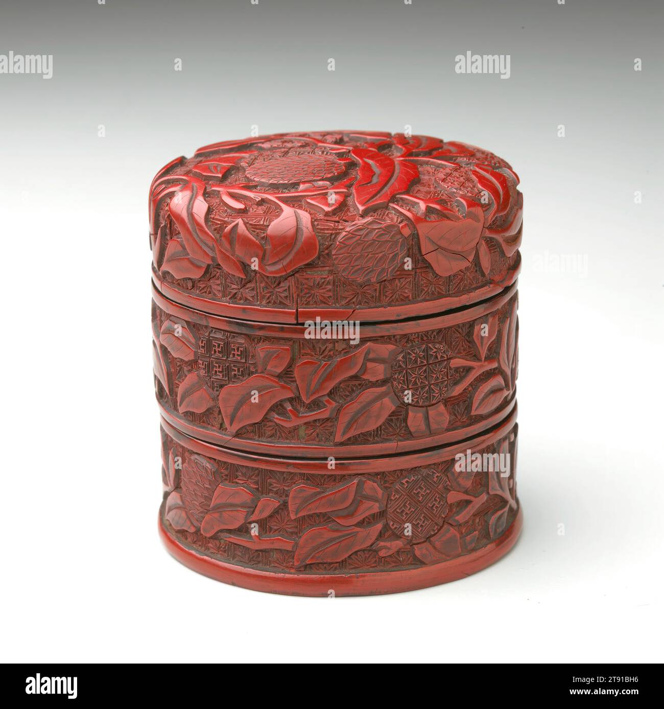 Round tiered box hi-res stock photography and images - Alamy