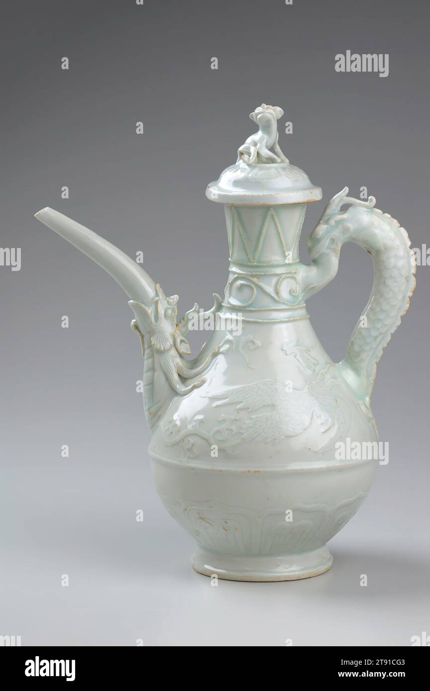 Ewer displays hi-res stock photography and images - Alamy
