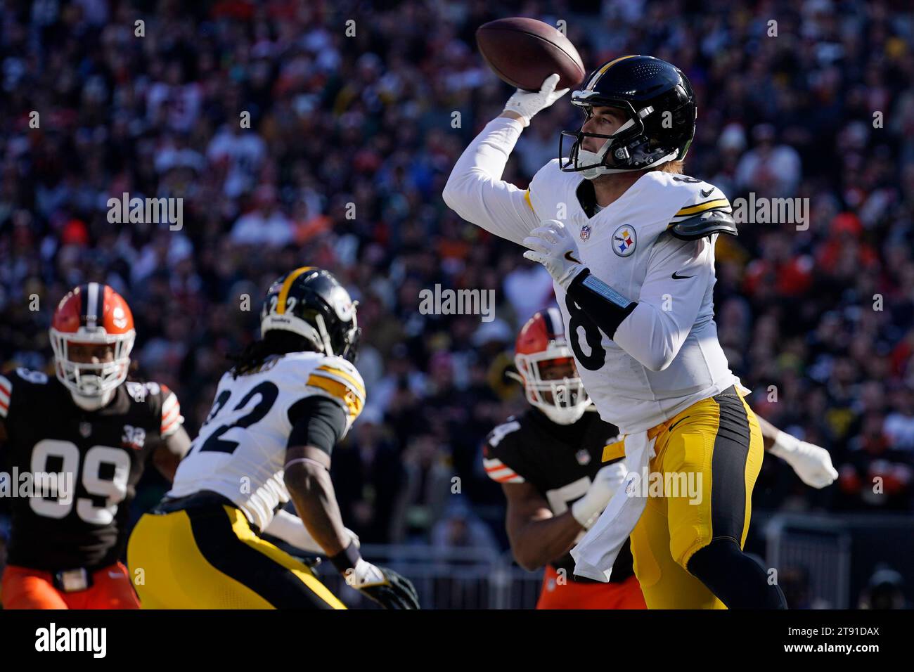 Pittsburgh Steelers quarterback Kenny Pickett (8) throws in the first ...