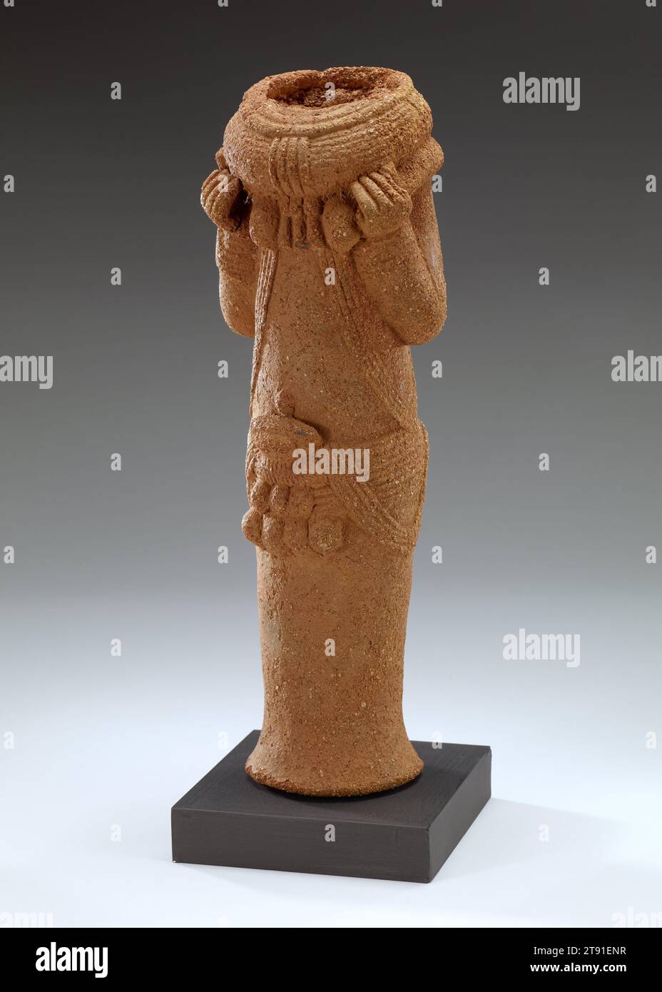Kuchamfa style female hi-res stock photography and images - Alamy