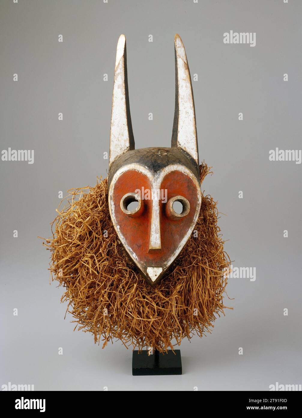 Mbambi Mask, 20th century, 19 x 10 x 4 in. (48.3 x 25.4 x 10.2 cm ...