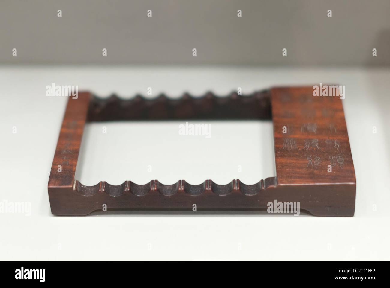 Brush Rest, 1847, 3/4 x 5-1/2 x 3-5/16 in. (1.9 x 14.0 x 8.4 cm ...