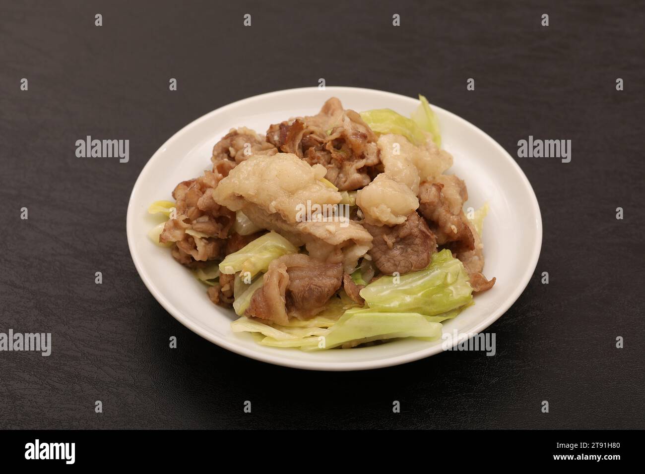 Stir-fried Beef Offal and Cabbage Stock Photo - Alamy