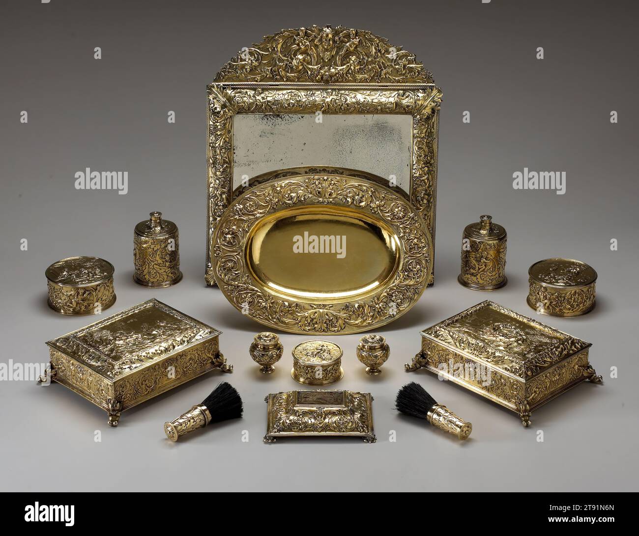 Powder box, from a toilette service, 1683, William Fowle, English, 1658 ...