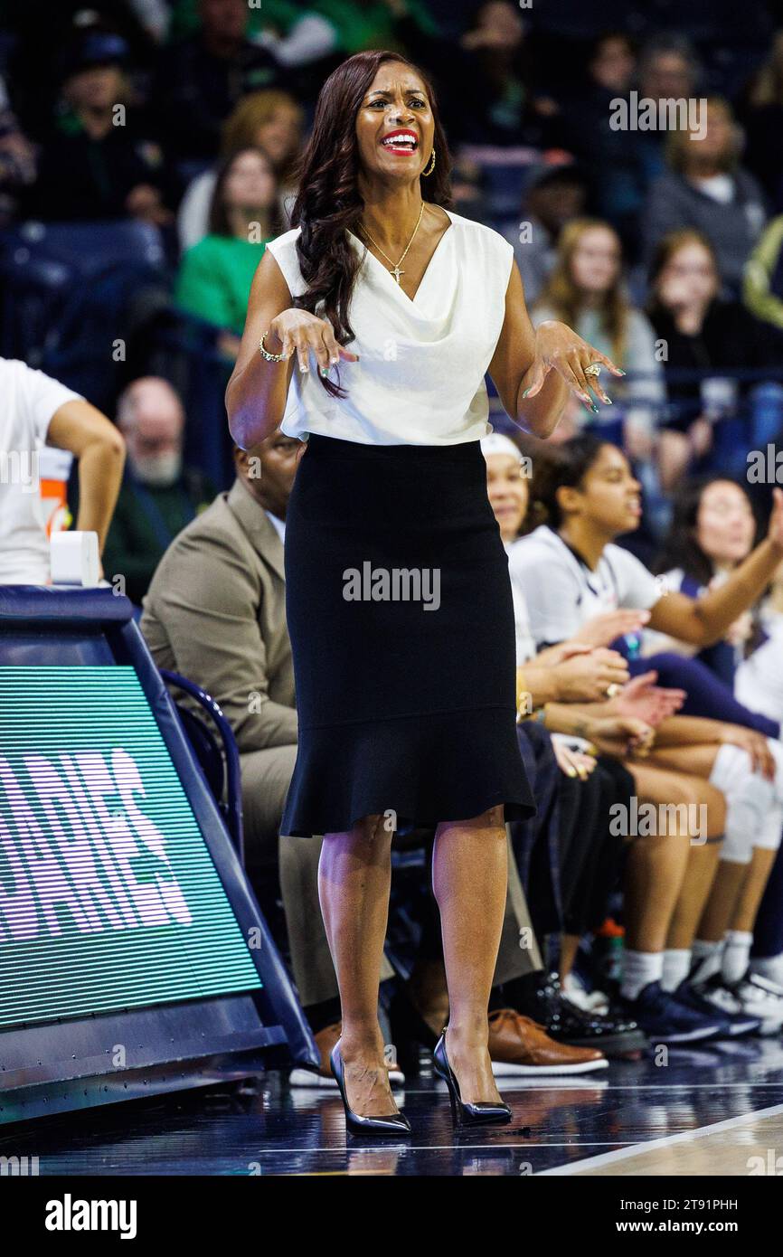 South Bend, Indiana, USA. 21st Nov, 2023. Notre Dame head coach Niele ...