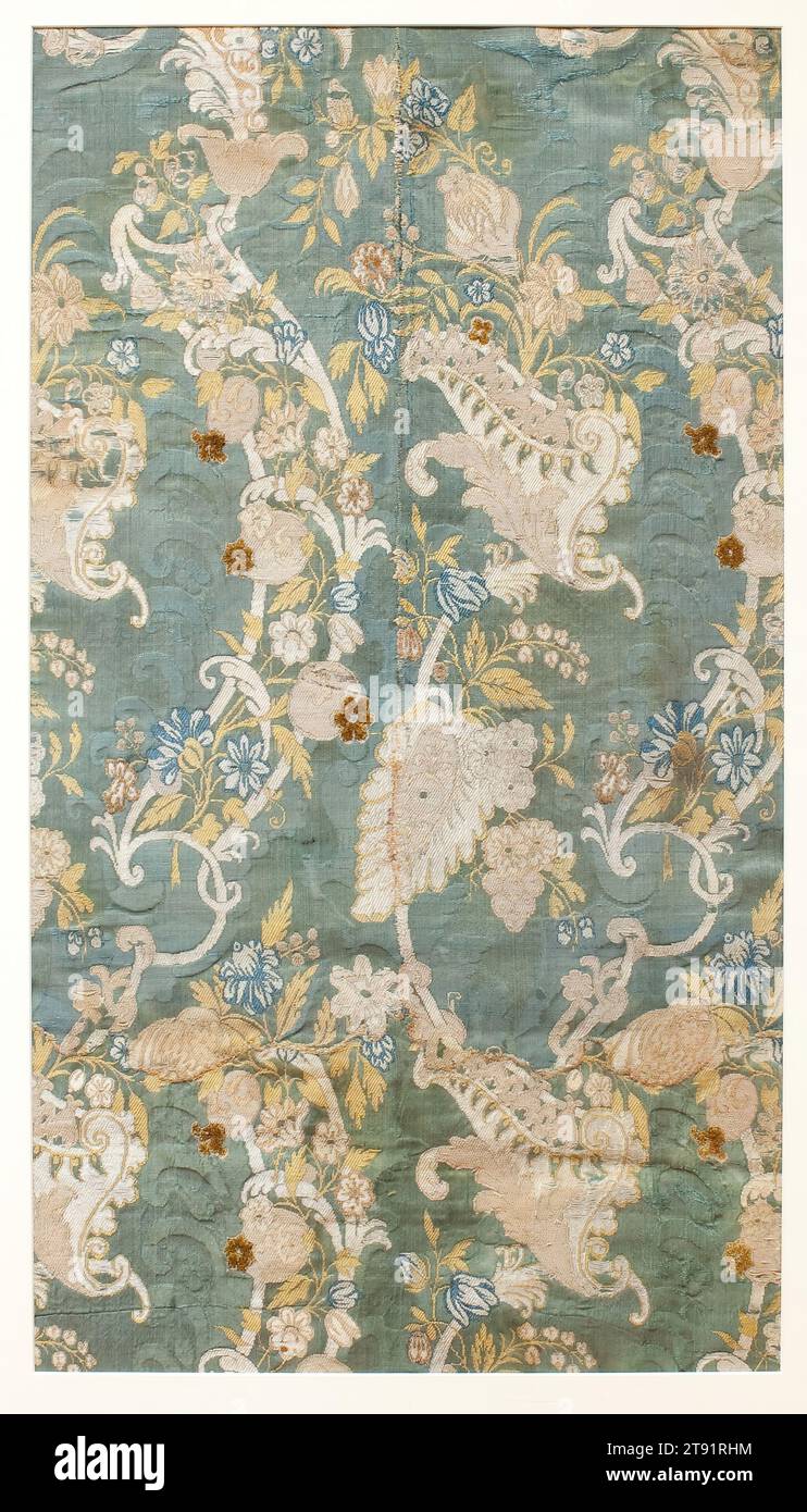 Bizarre Silk Panel, 18th century, 34 1/2 x 21 in. (87.63 x 53.34 cm ...