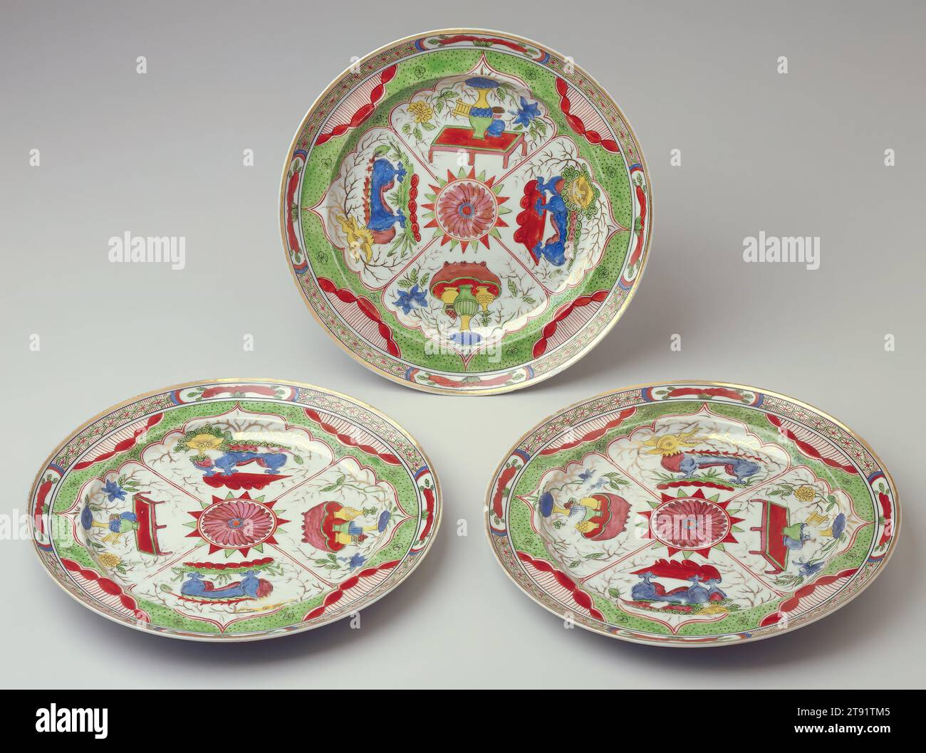 Three bengal tiger pattern plates hi-res stock photography and images ...