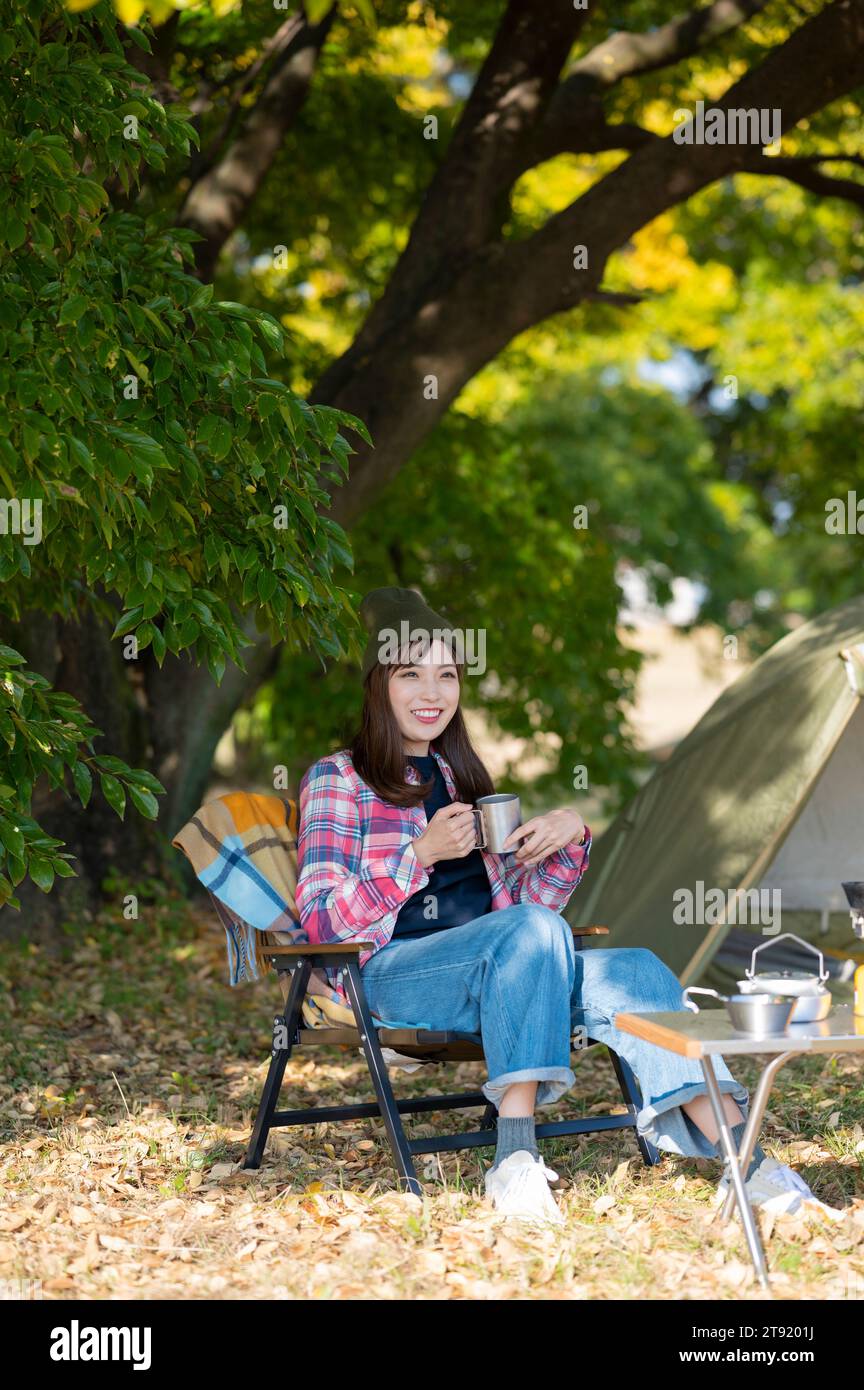 woman camping solo Stock Photo - Alamy