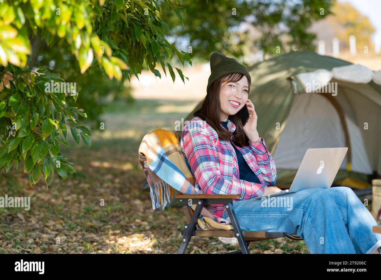 woman camping solo Stock Photo - Alamy