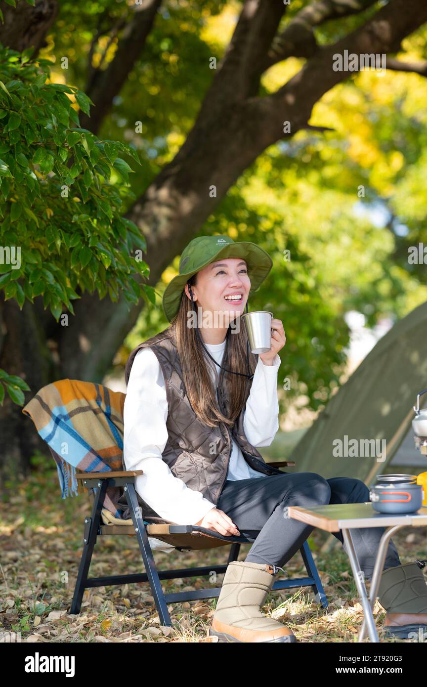 woman camping solo Stock Photo - Alamy