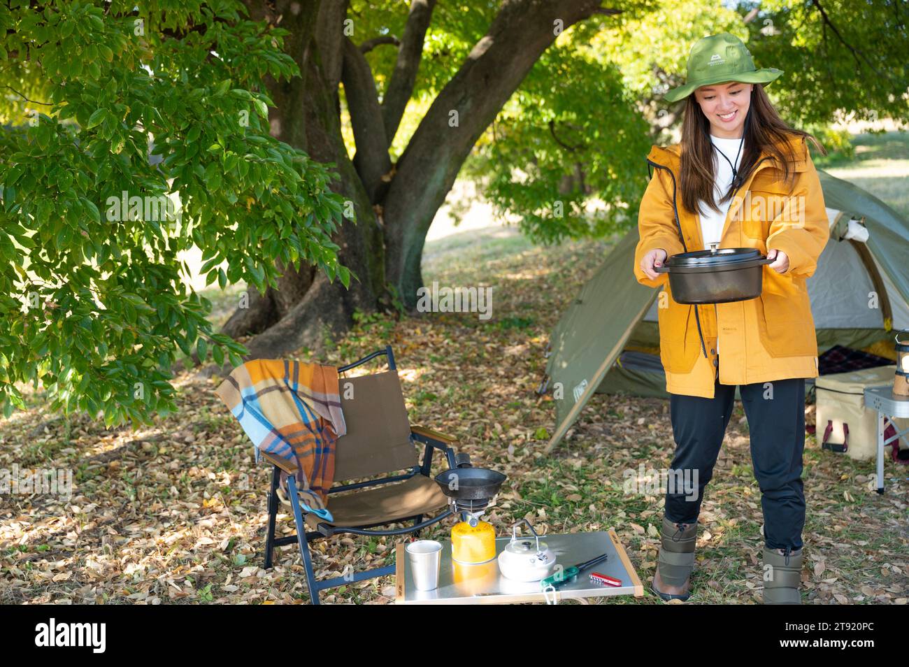 woman camping solo Stock Photo - Alamy