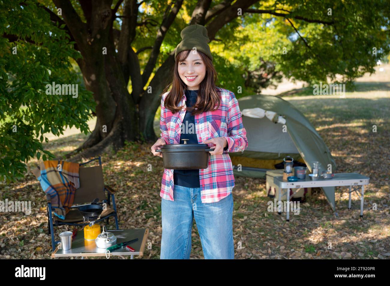 Camp oven mountain hi-res stock photography and images - Alamy
