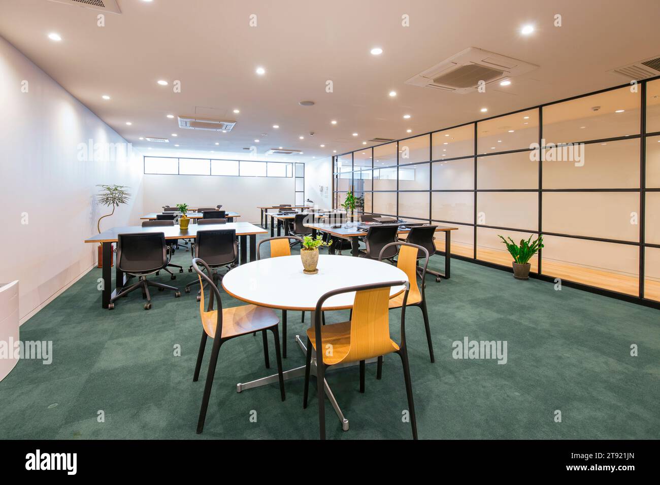 Space with chairs hi-res stock photography and images - Alamy