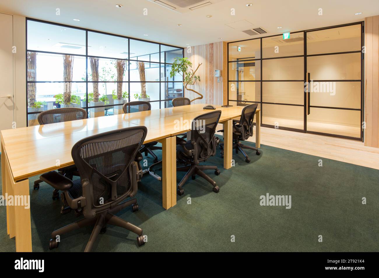 conference room with large windows Stock Photo - Alamy
