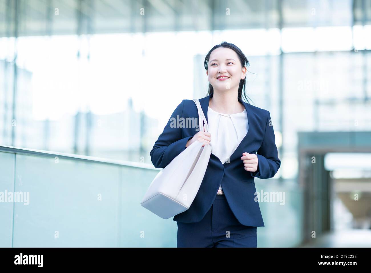 running business woman Stock Photo - Alamy