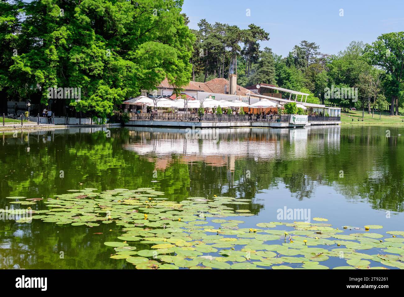 Parcul nicolae romanescu hi-res stock photography and images - Alamy