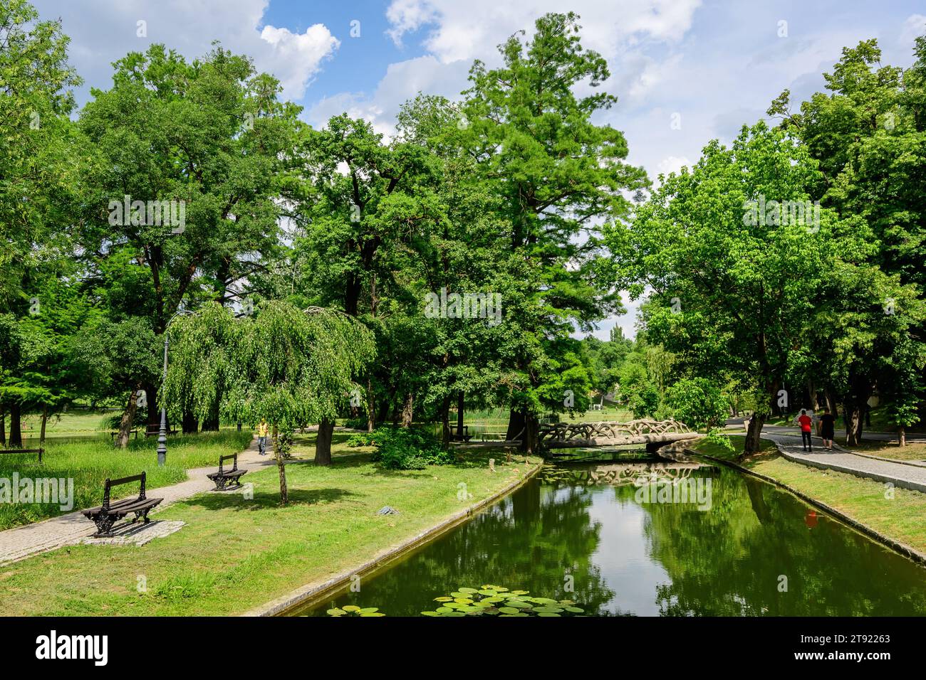 Parcul nicolae romanescu hi-res stock photography and images - Alamy