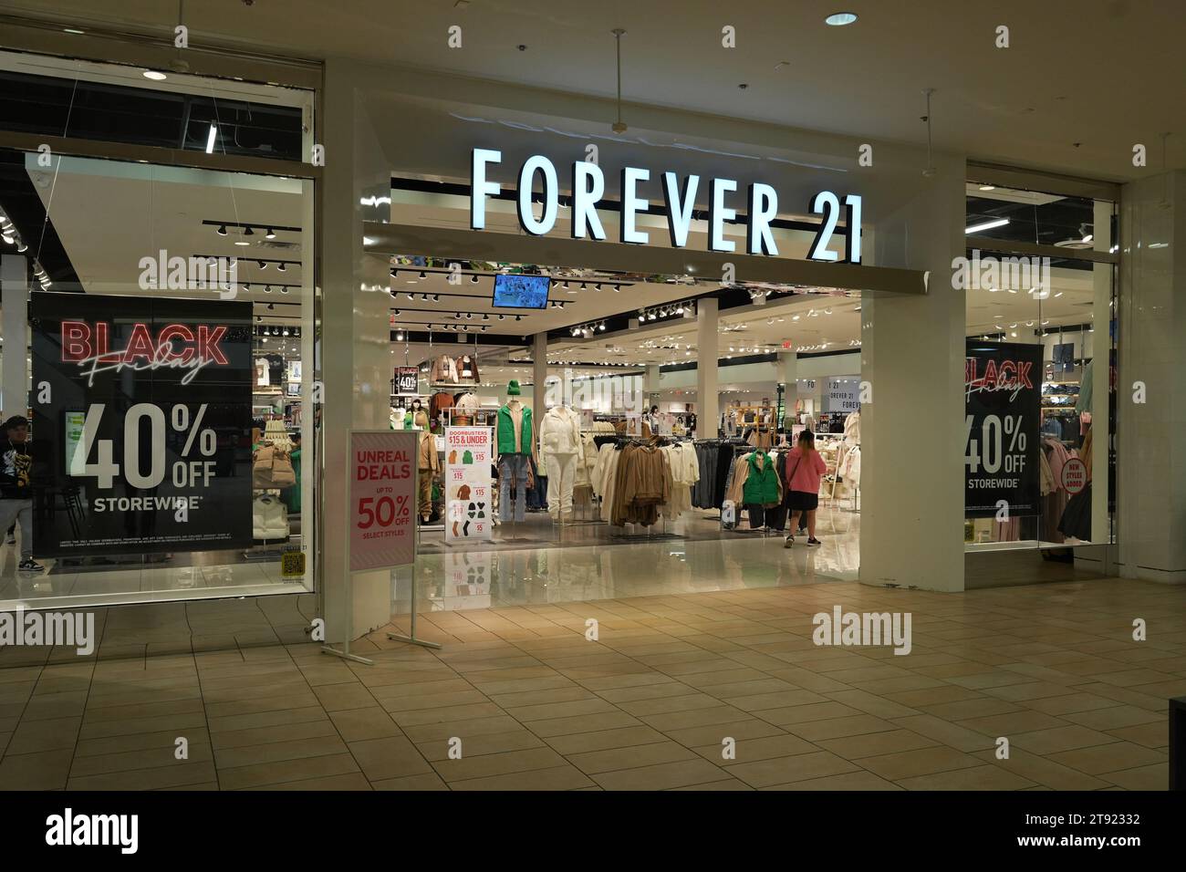 At shops at montebello shopping mall hi-res stock photography and ...