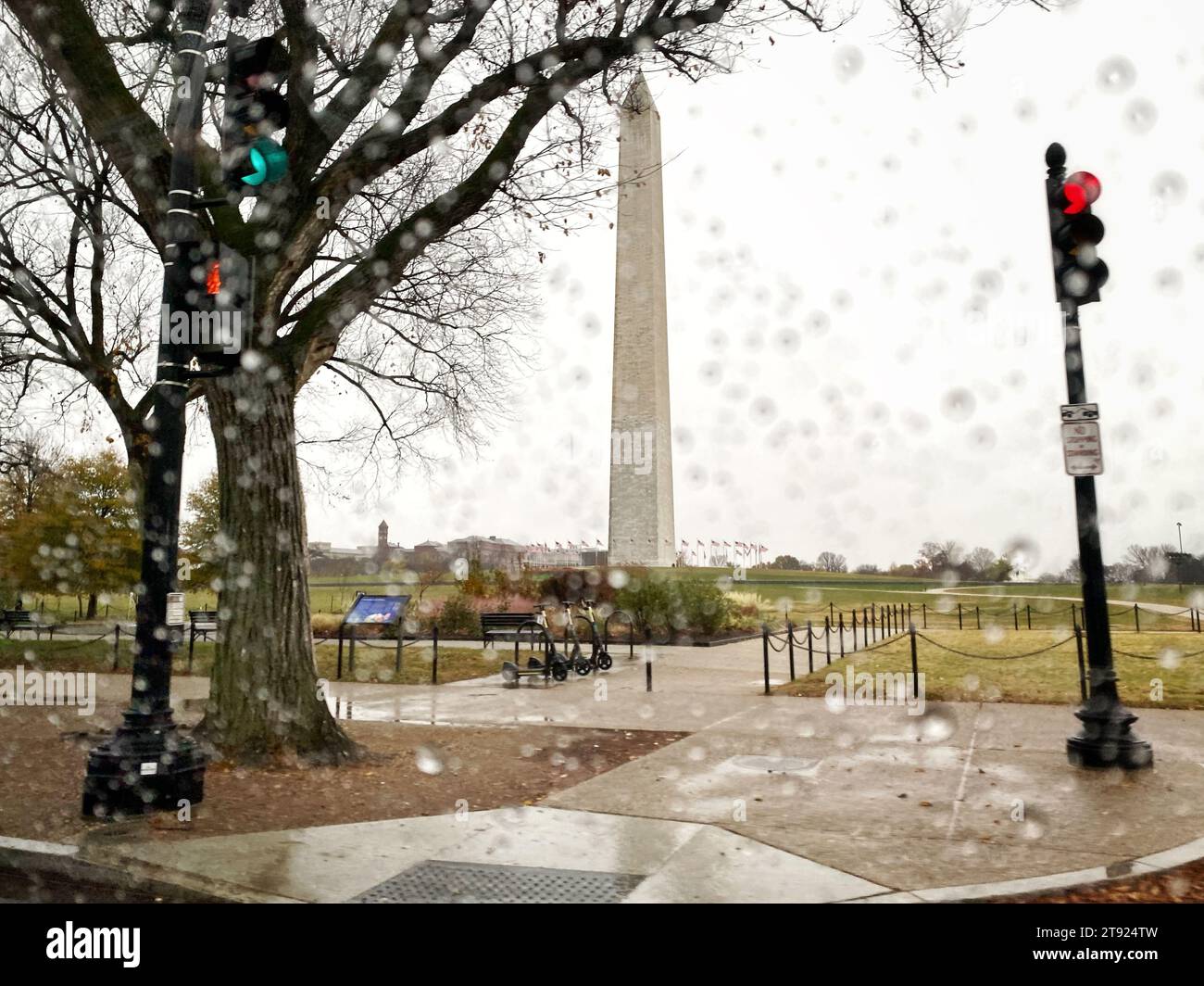 Rain in washington dc hi-res stock photography and images - Alamy