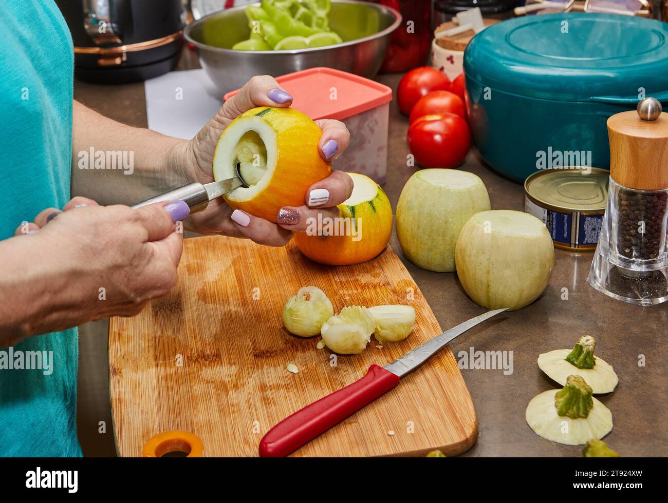 Chef cuts out inside hi-res stock photography and images - Alamy