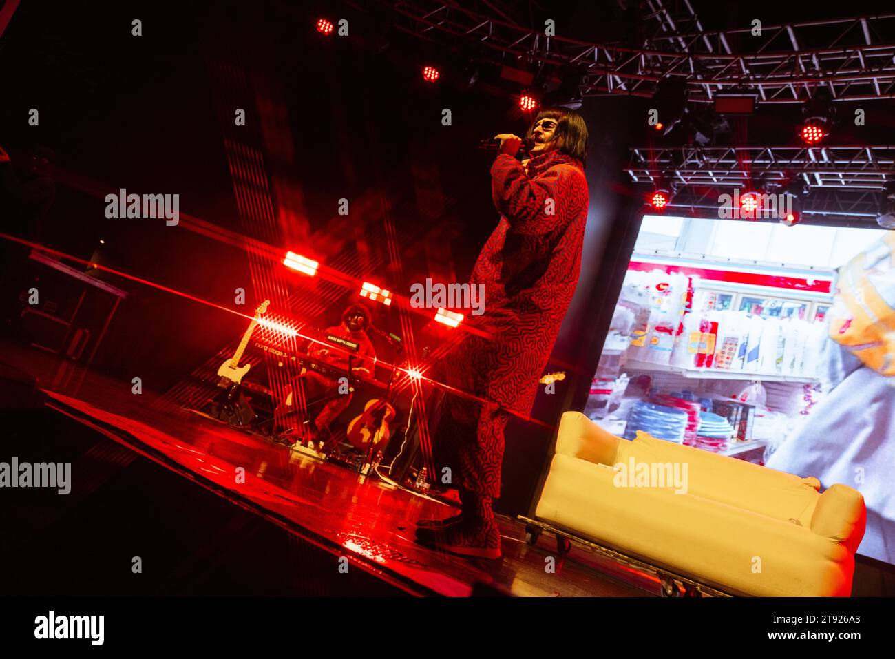 Oliver tree hi-res stock photography and images - Alamy