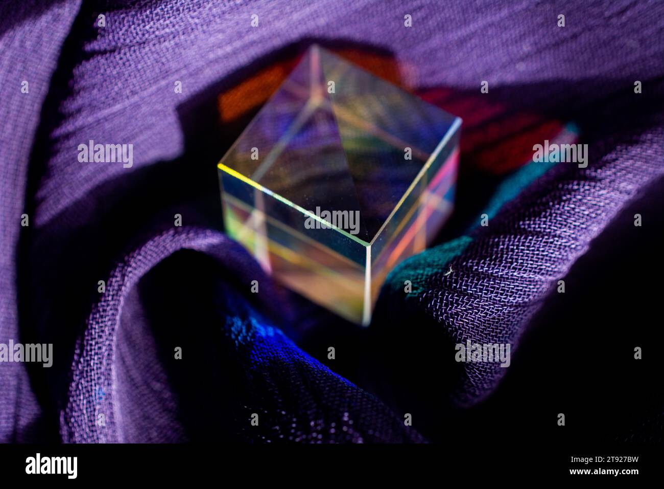 Light prism hi-res stock photography and images - Alamy