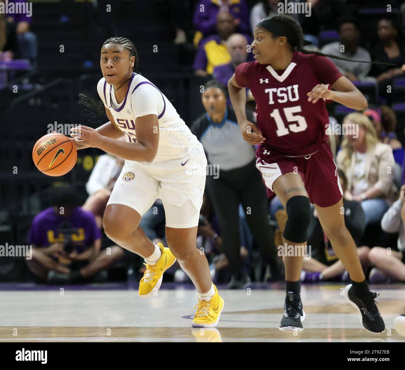Baton Rouge, USA. 21st Nov, 2023. LSU Lady Tigers guard Mikaylah ...