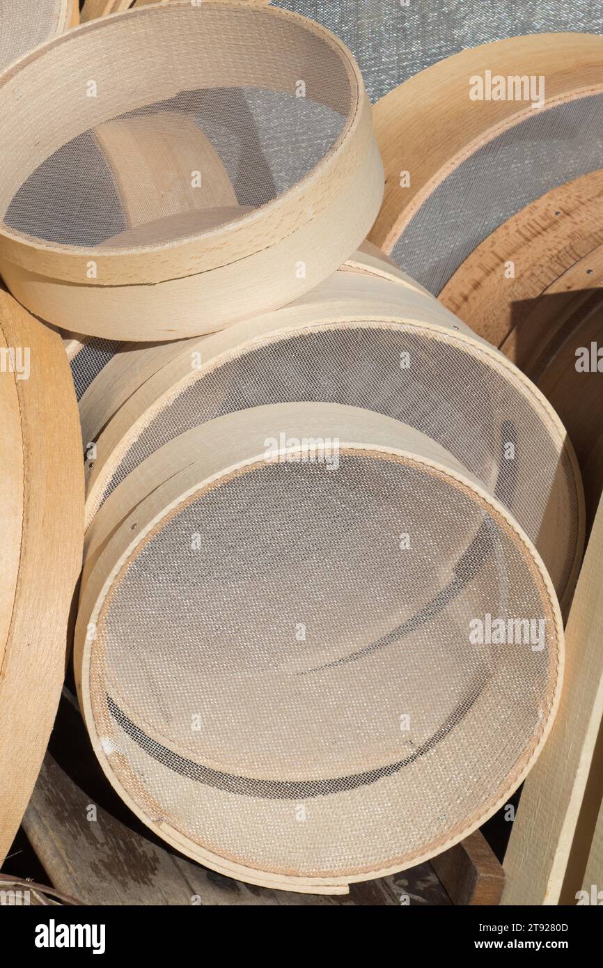 Sieve wood hi-res stock photography and images - Alamy