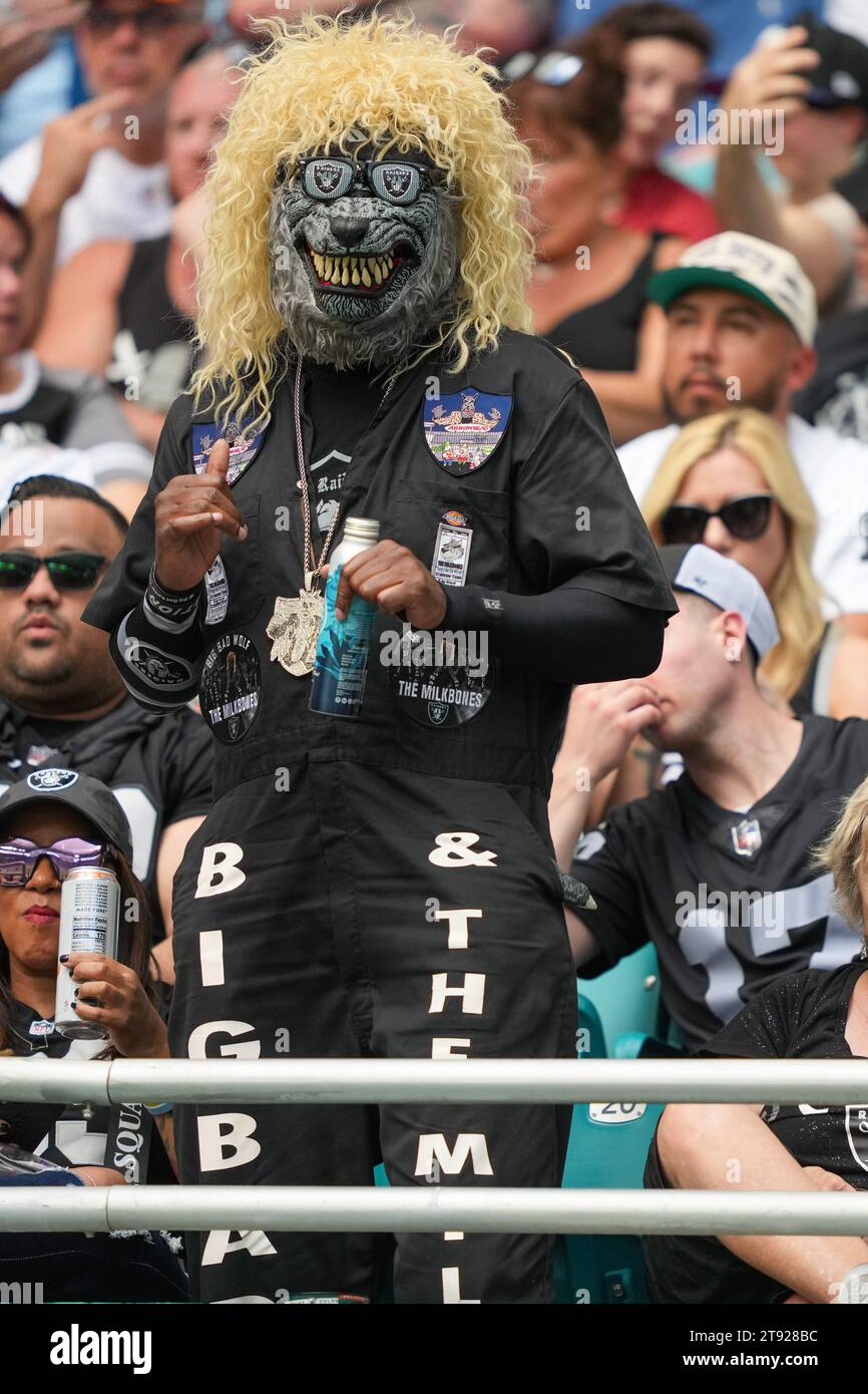 The big bad wolf hi-res stock photography and images - Alamy