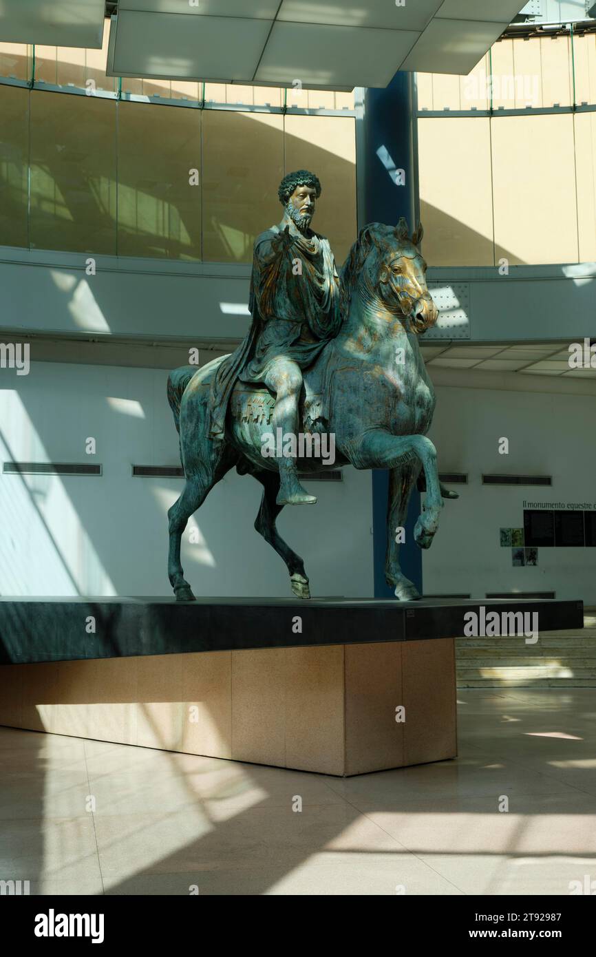 Equestrian statue of Marcus Aurelius, Capitoline Museums, Capitoline ...
