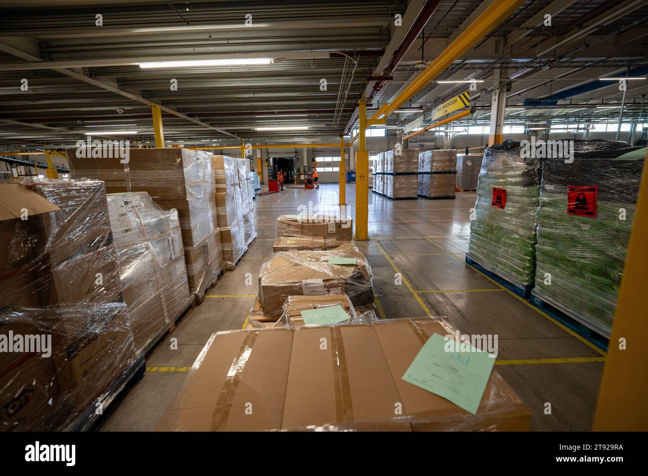 Inbound goods hi-res stock photography and images - Alamy